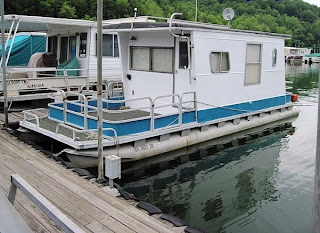 Houseboatia: Thinking about how to build a houseboat