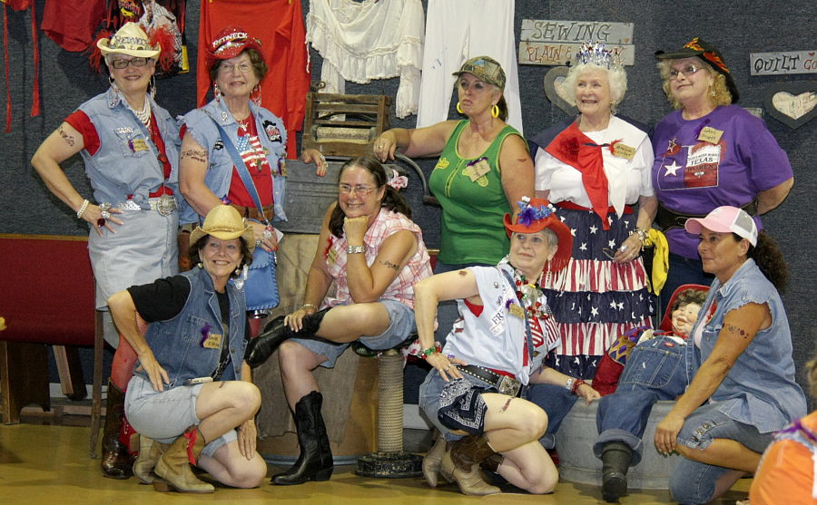 Carla's blog: Library, PCWNC Newsletters, Shawl, Game Daze, Red Hat ...