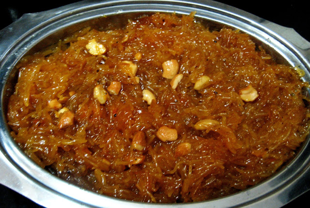 Eatomaniac :): Semiya Kesari—Vermicelli Pudding