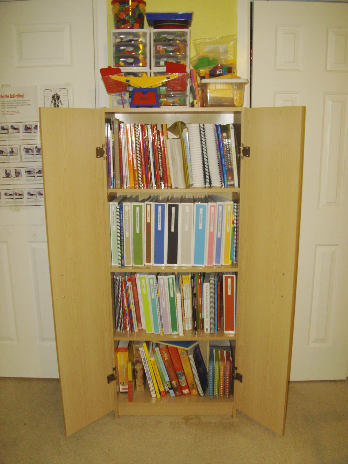 The Classical Circus: Updated School Room Pictures