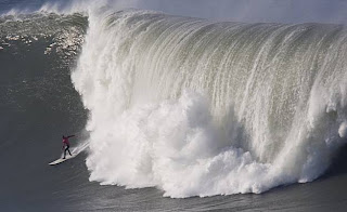 MY THOUGHTS: what does a 40 foot wave look like?