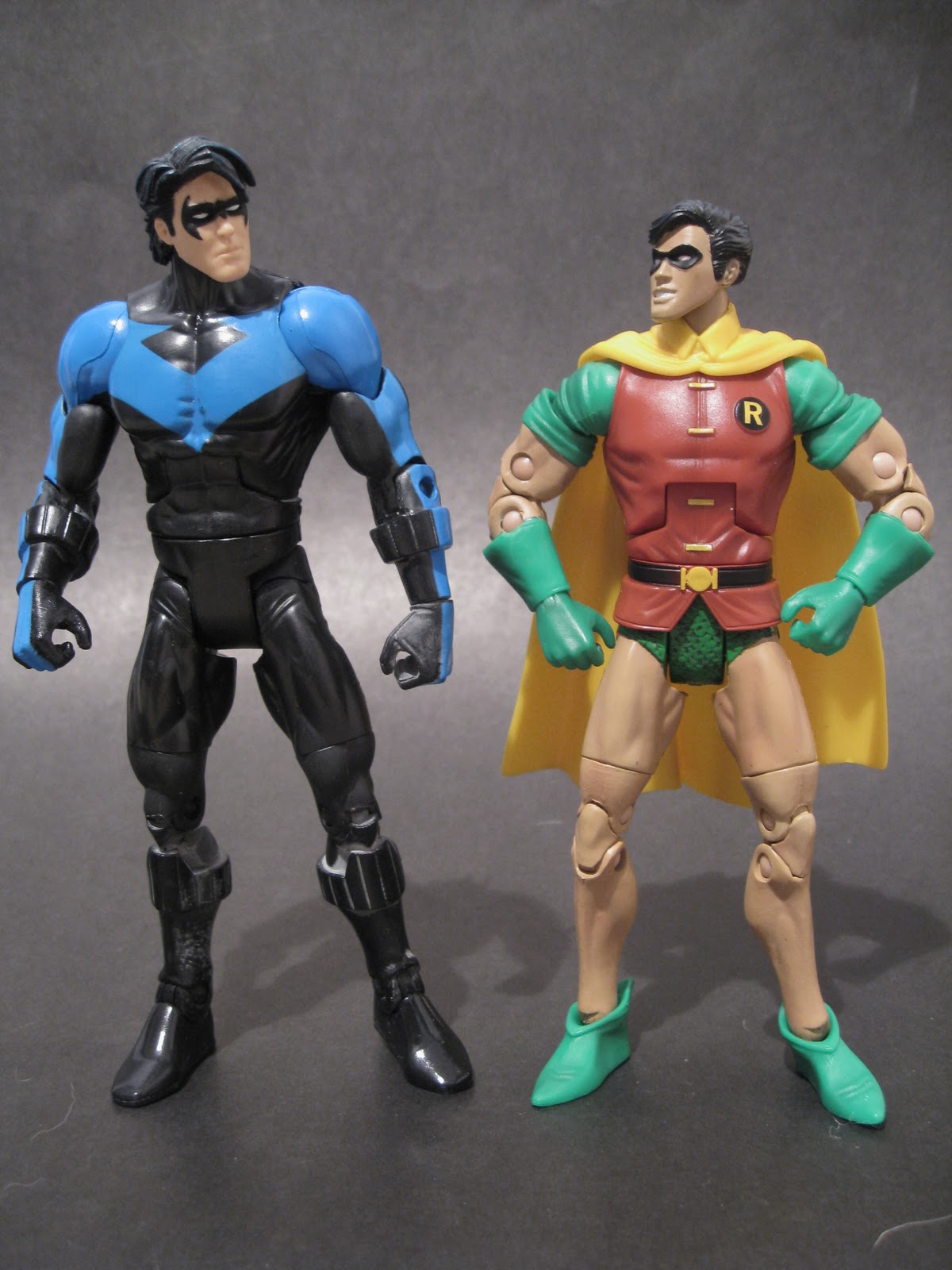 Action Toy Review: DC Universe Classics - Robin (Dick Grayson)