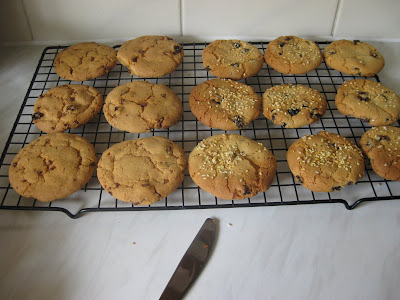 Fahriye's Kitchen: CHILI CHOCOLATE BISCUITS-COOKIES ( aci biber ve ...