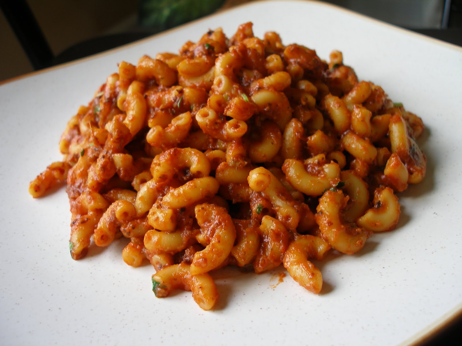 Curried Macaroni / Spicy Macaroni | Kitchen Tantra
