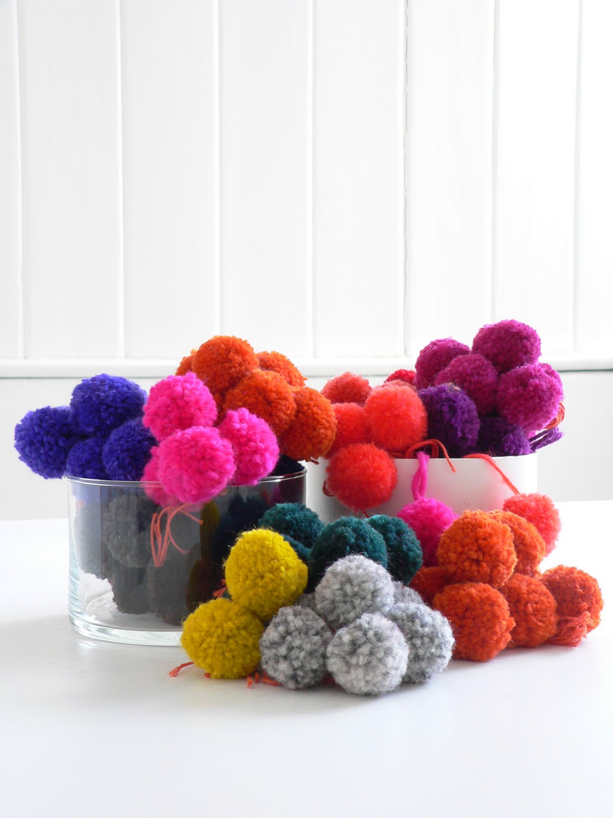 Hecho En Telar Mini Pompones