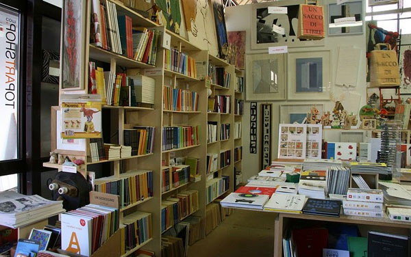 Topipittori: Spazio Libri Laboratorio La Cornice