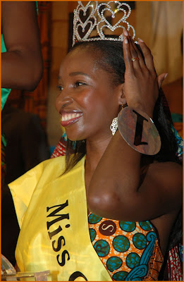 Deborah Asare's Instagram, Twitter & Facebook on IDCrawl