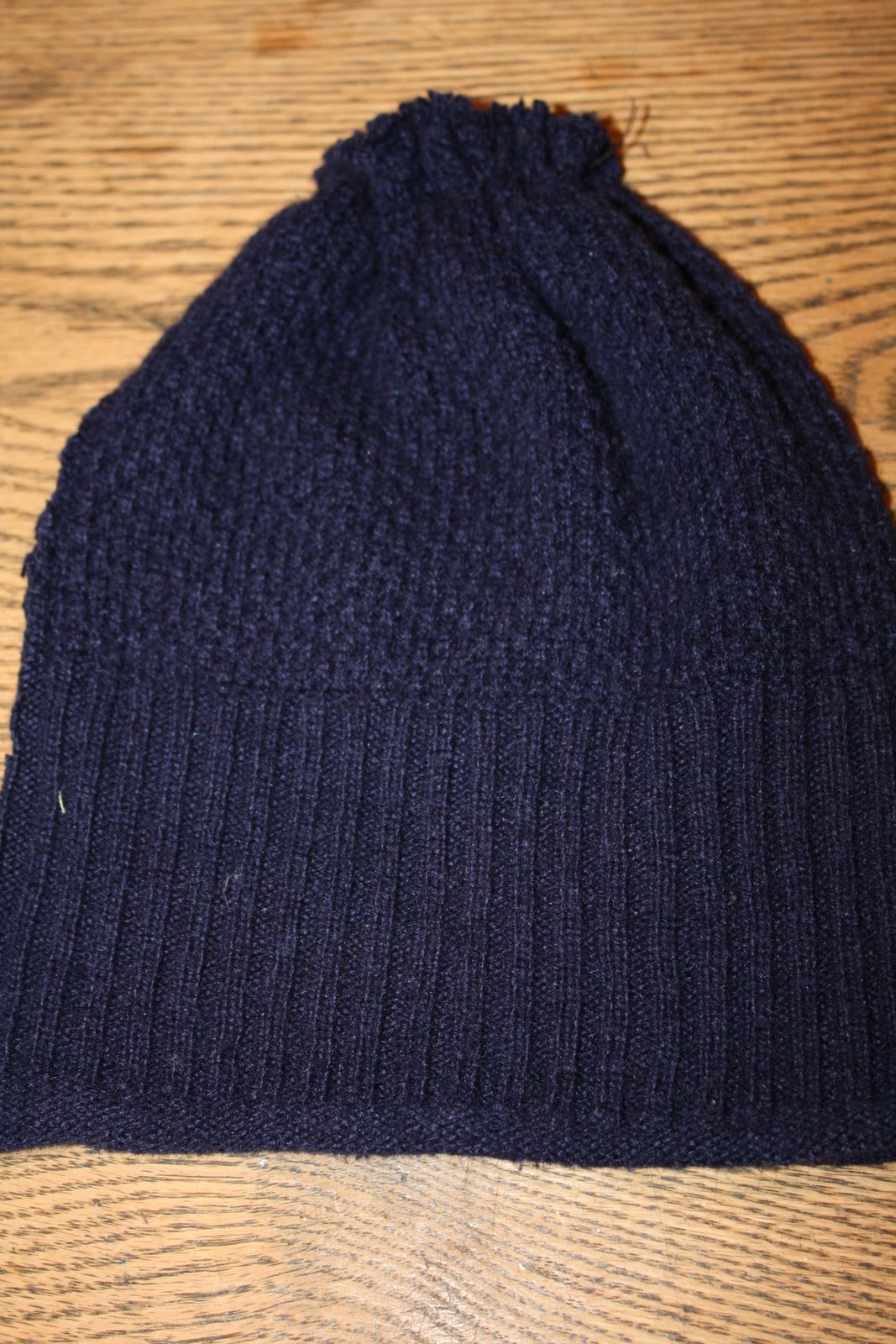 {wildflowerstudio}: Super Easy Hat Tutorial