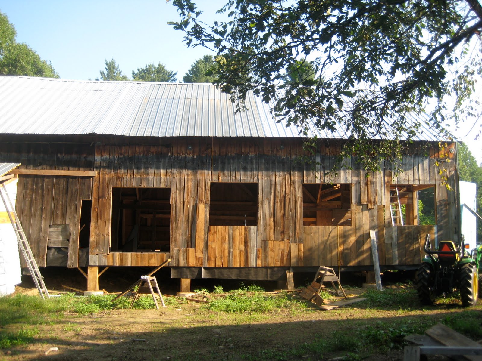 Welcome to the Reed Ranch!: Barn Restoration
