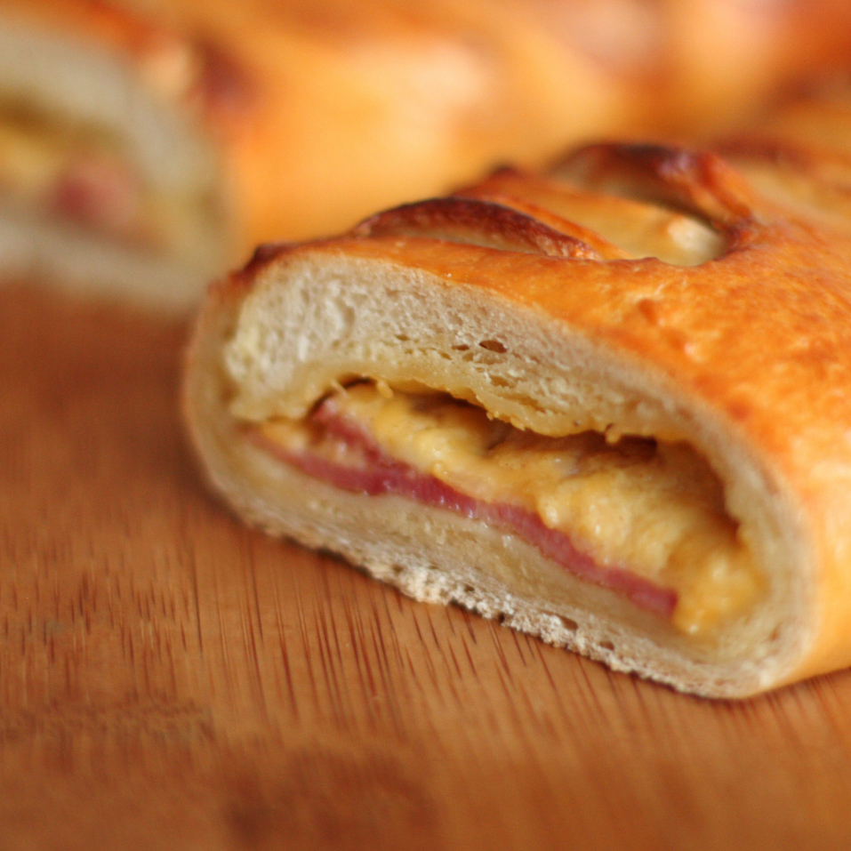 Priscilla's Bakery: Priscilla's Filled Sandwich Braids