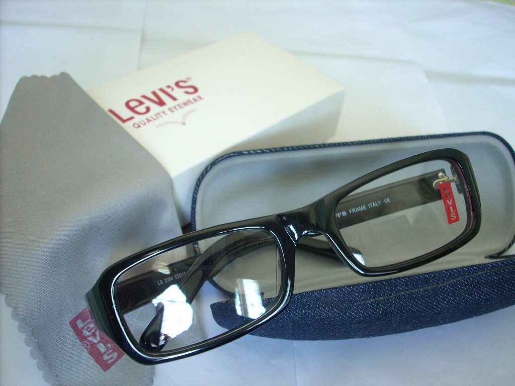 OPTICAL FRAME AND SUNGLASSESS: Levis optical frame