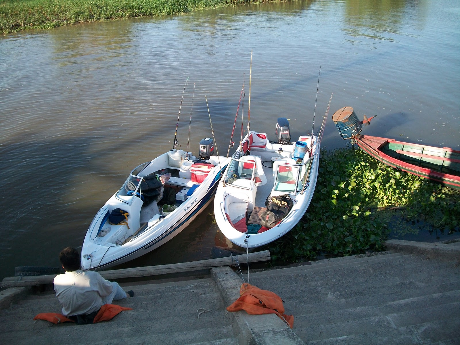 travevecia en lancha rio parana: Travesia en lancha por el Rio Parana