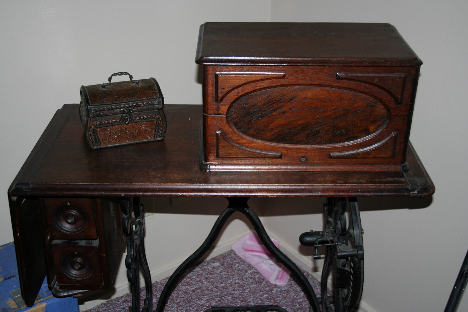 Shet Happens: Davis Sewing Machines