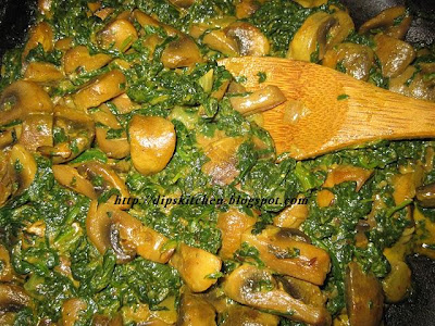 Dipskitchen: Mushroom-Spinach Sabzi