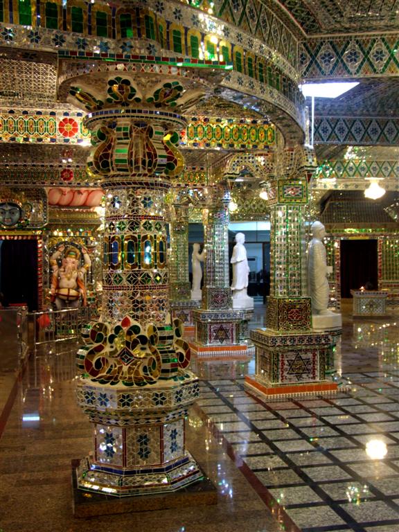 yong sun paradise: 柔佛有世界第一的玻璃印度庙