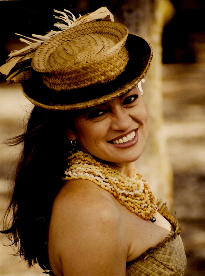 TWO OF HAWAII’S MOST POPULAR ENTERTAINERS