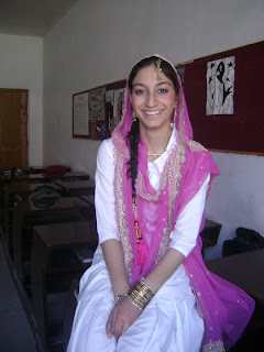 beautiful kashmiri girls: cute kashmiri girls