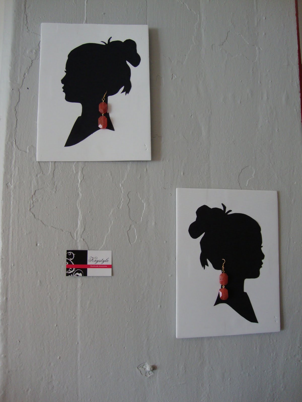Crafty Habit: DIY: SILHOUETTE JEWELRY DISPLAY