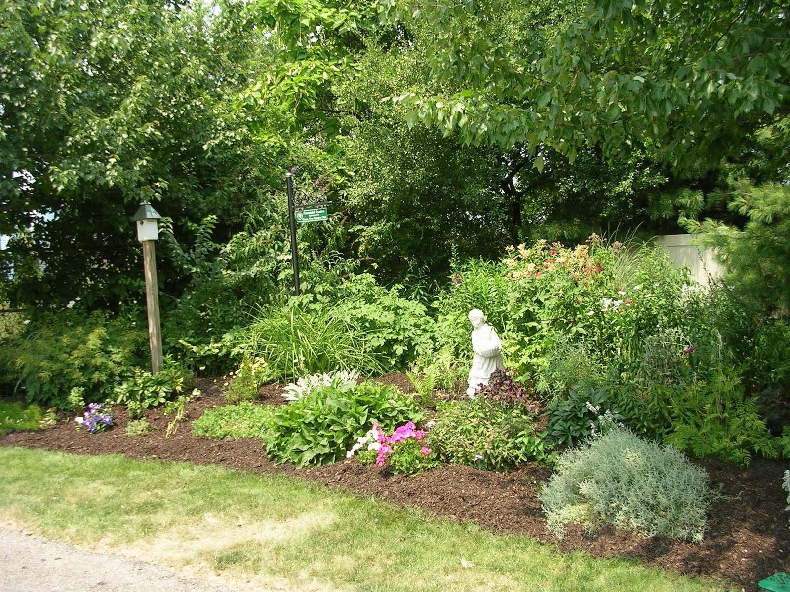 Lemon Verbena Lady's Herb Garden: Presentation for the Green Tree ...
