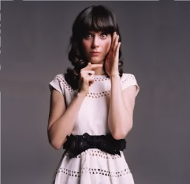 Fashion Friendly & Frugal: Discarded and Oh So Divine