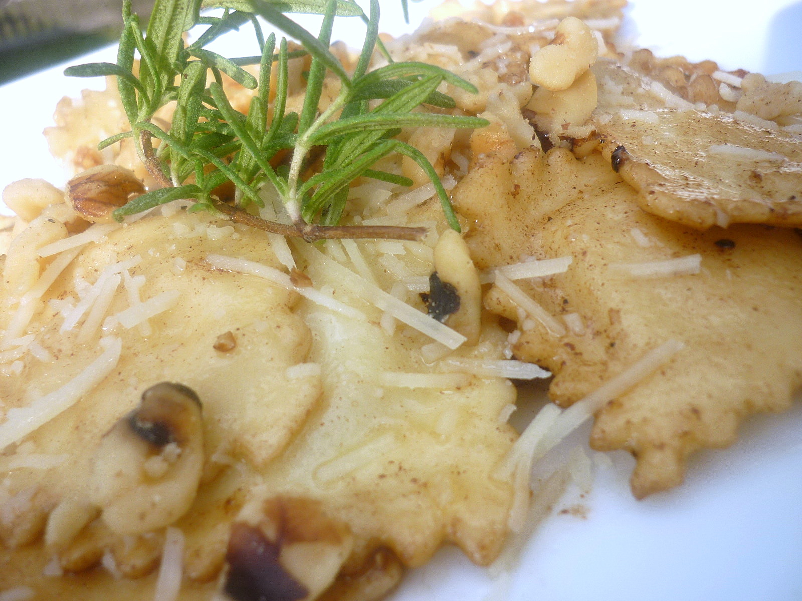Ravioli with Balsamic Brown Butter - Sprinkled with Flour