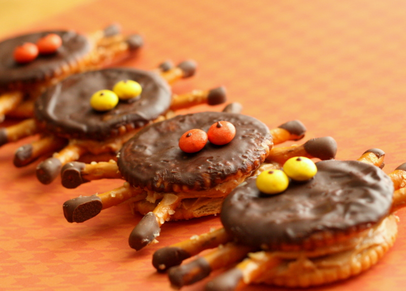Ritzy Halloween Spiders - Sprinkled with Flour