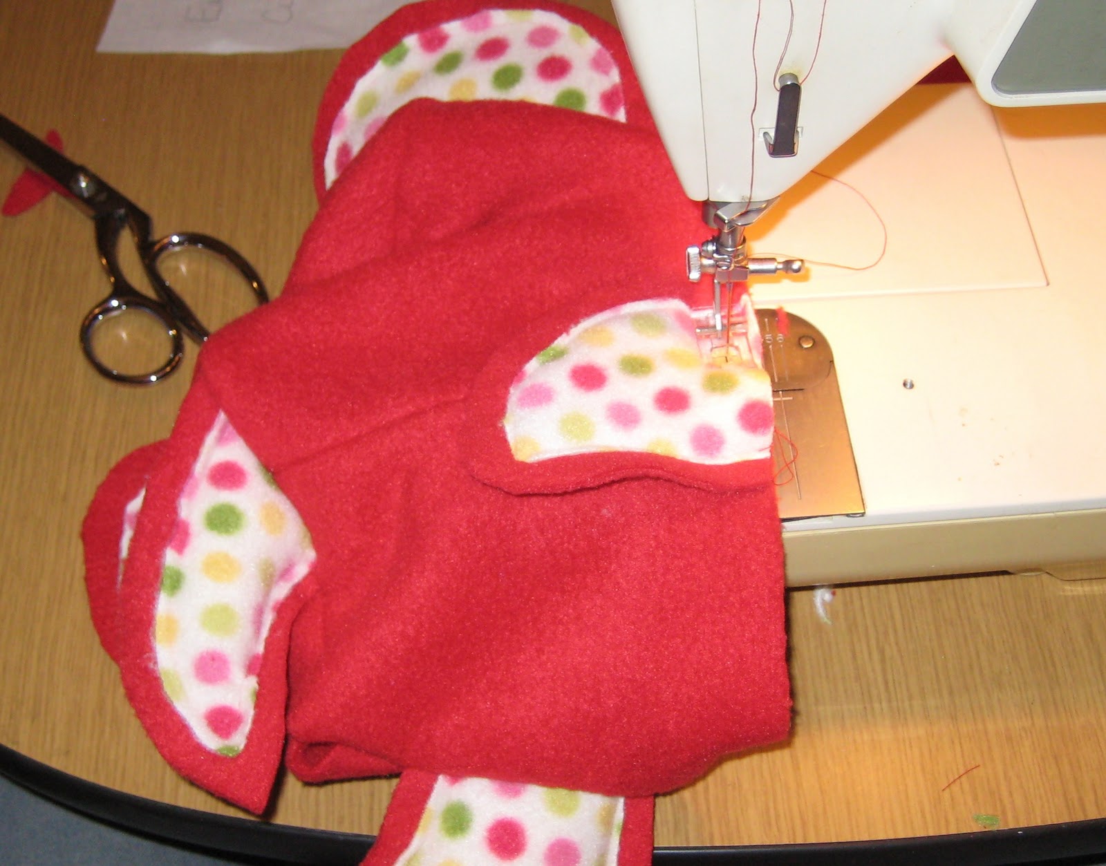 Lilybug Designs: Fish Hat Tutorial