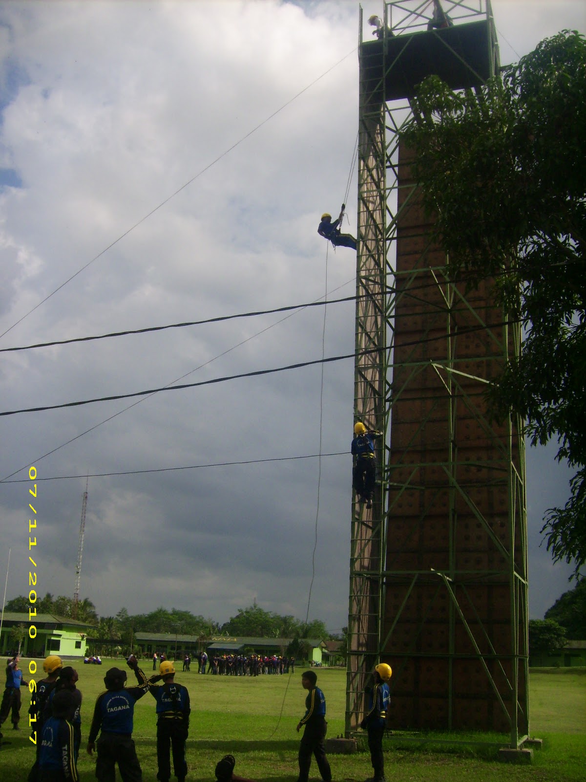 TAGANA KALTIM: LATIHAN DAN SELEKSI ANGGOTA VERTICAL RESCUE