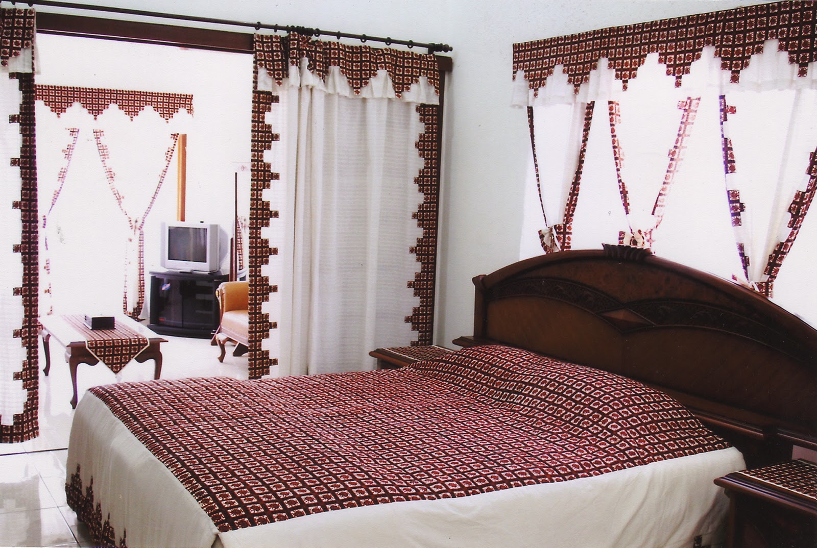 pernak-pernik Batik: BATIK INTERIOR