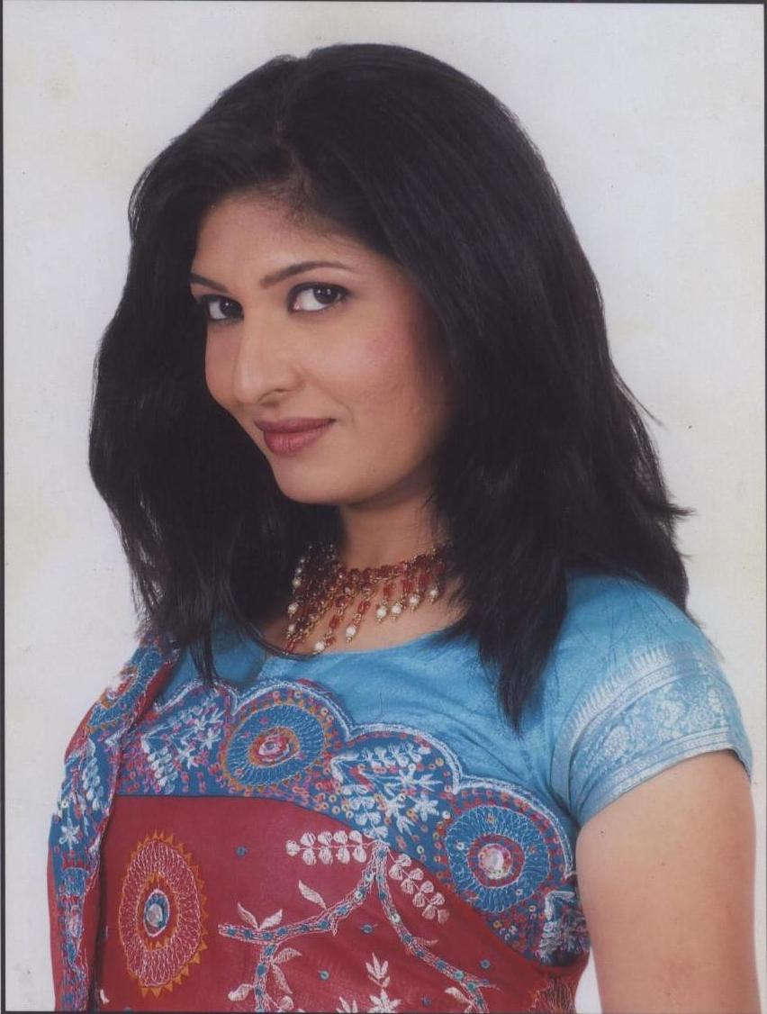 Actor & Anchor Pooja ghosh