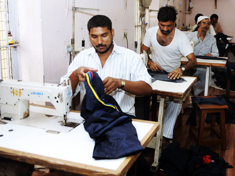 Crazy, Amazing, UnBelievable Facts: Inside The Tihar Jail - Largest ...