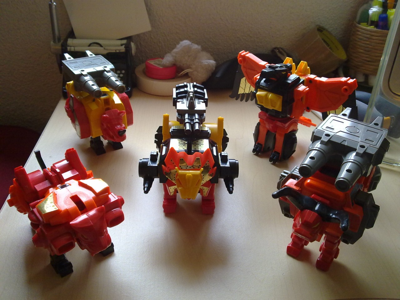 Underneath The Radar: SHOWTIME G1 > COMBINER WEEK: Predacons