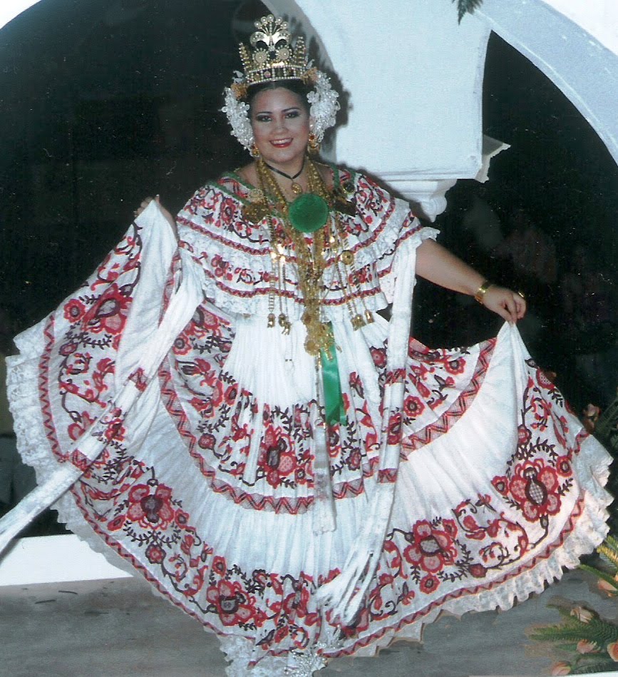 FIESTAS DE SANTA LIBRADA: EX-REINAS DE LA POLLERA