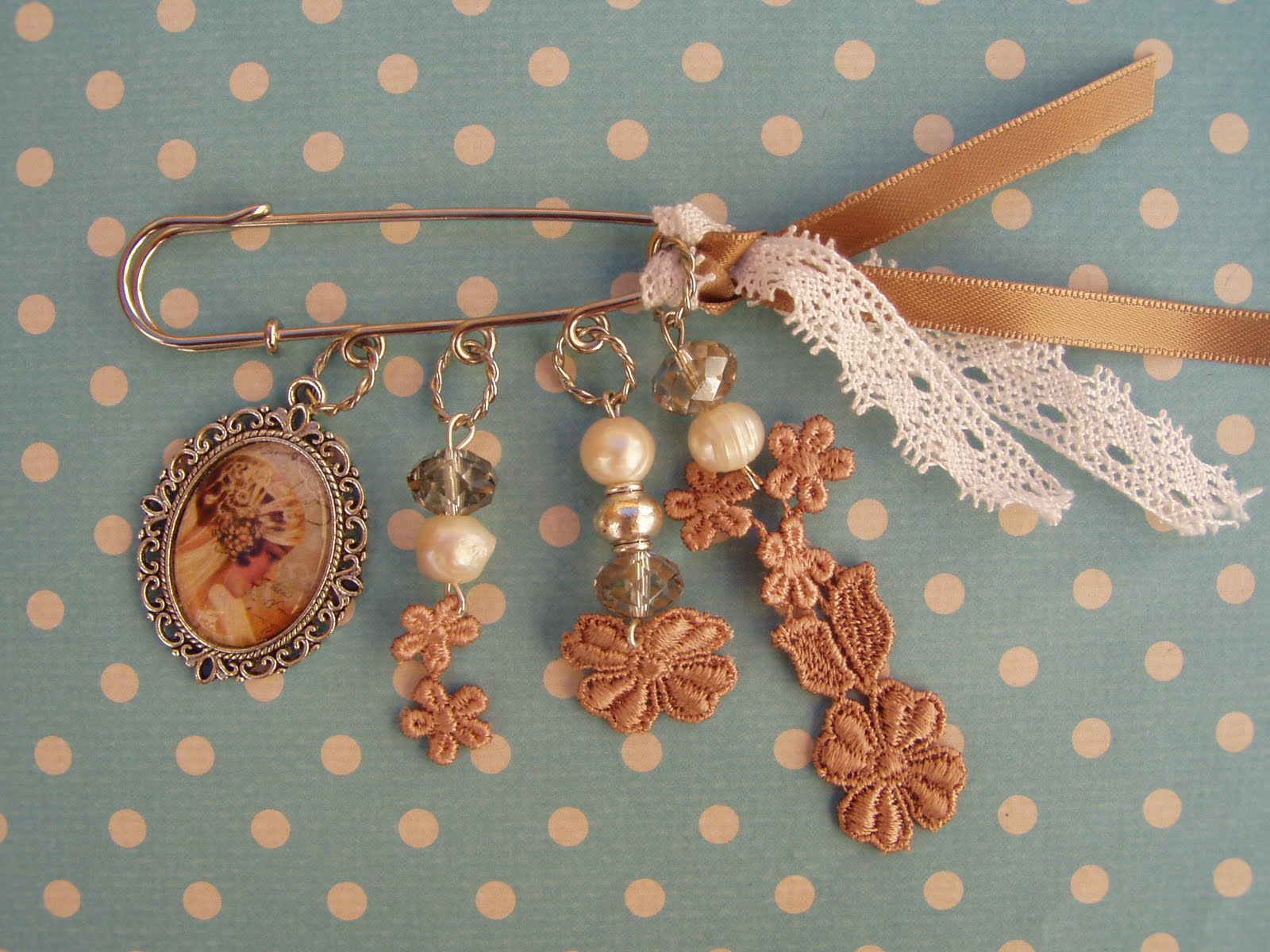 Handmade with love...: Broche vintage.