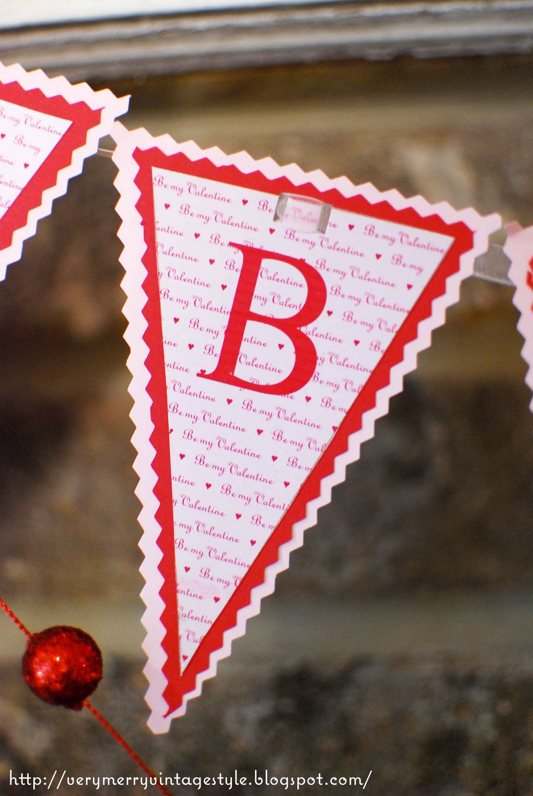 Very Merry Vintage Syle: Free Printable Valentine Pennant Banner