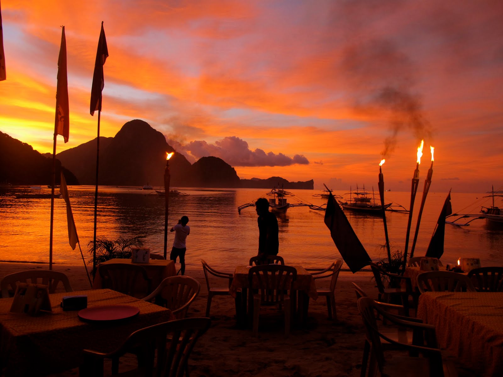Sunsets In El Nido - This Battered Suitcase
