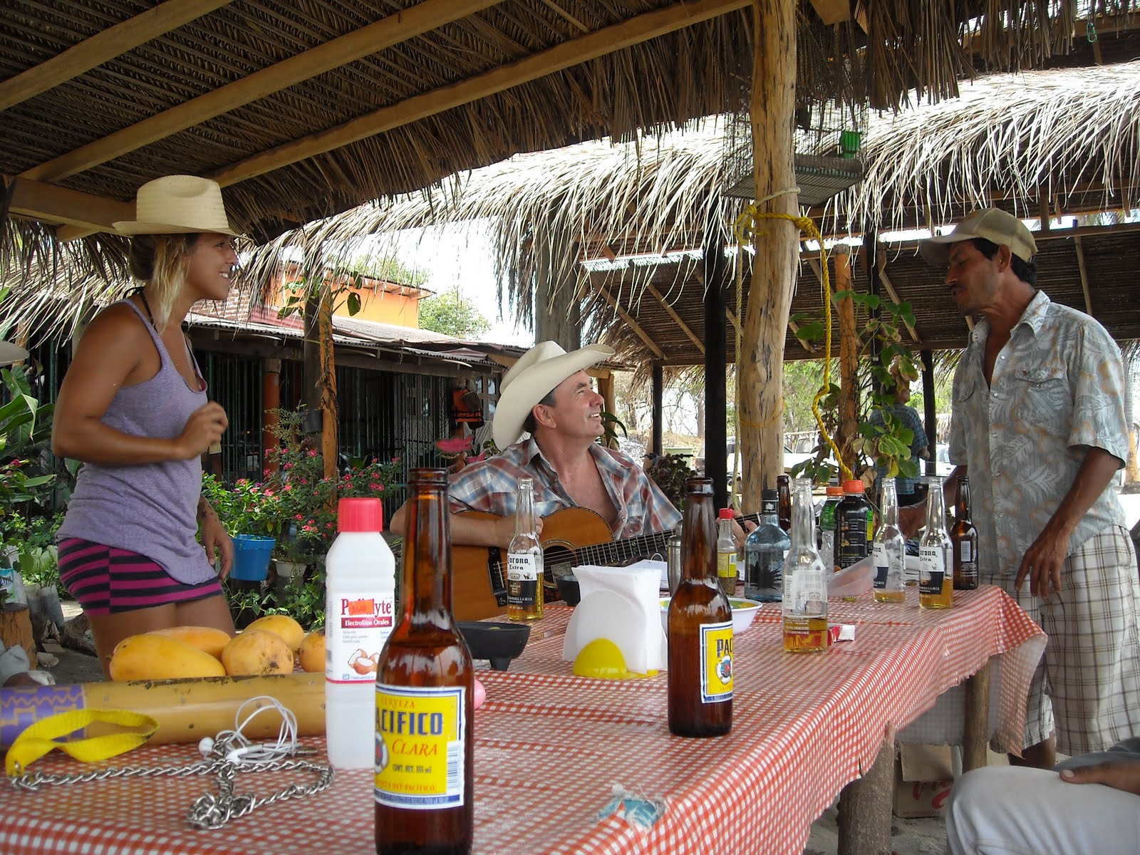 Terria Gary: Don Pancho Party! Javier, Coco, Roberto, Gary, I.