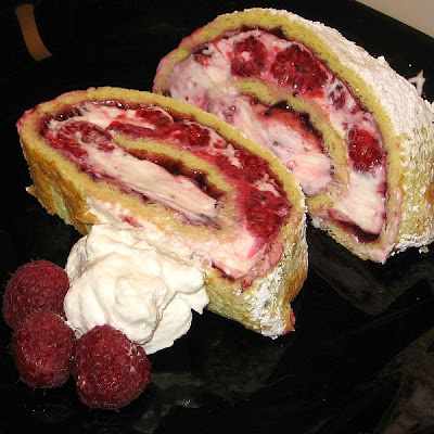 Just one more bite!: Hungarian Raspberry & Cream Roll