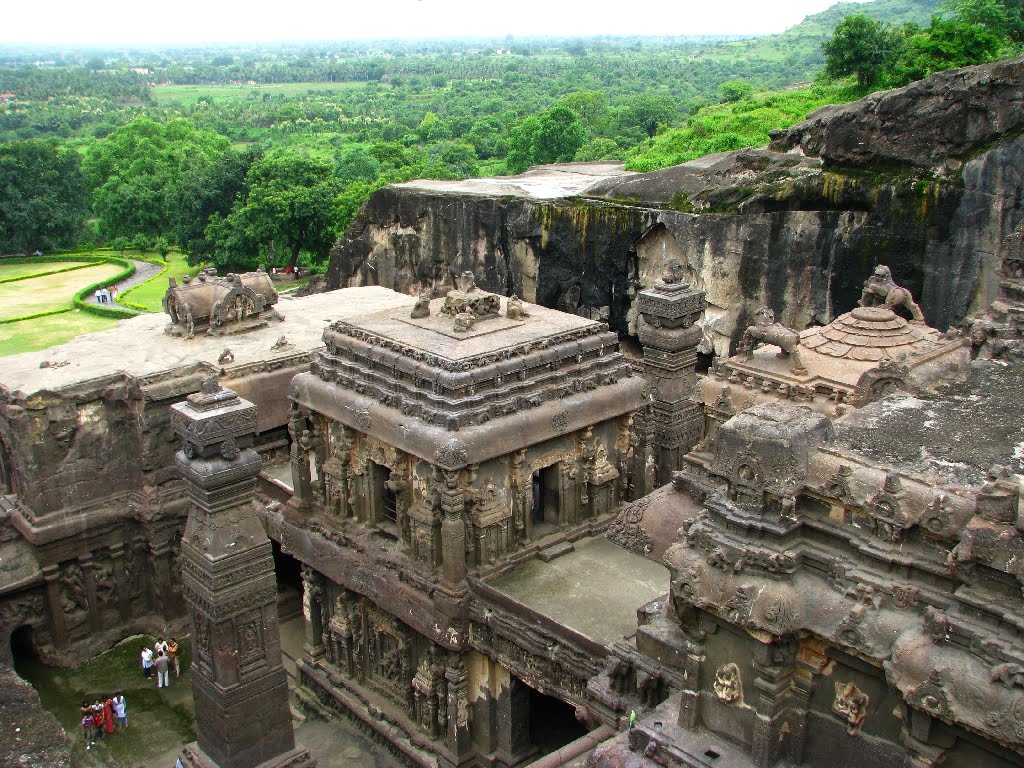 passionate trekkers: Ellora Verul Caves