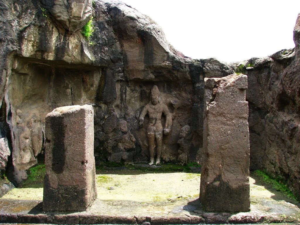 passionate trekkers: Ellora Verul Caves