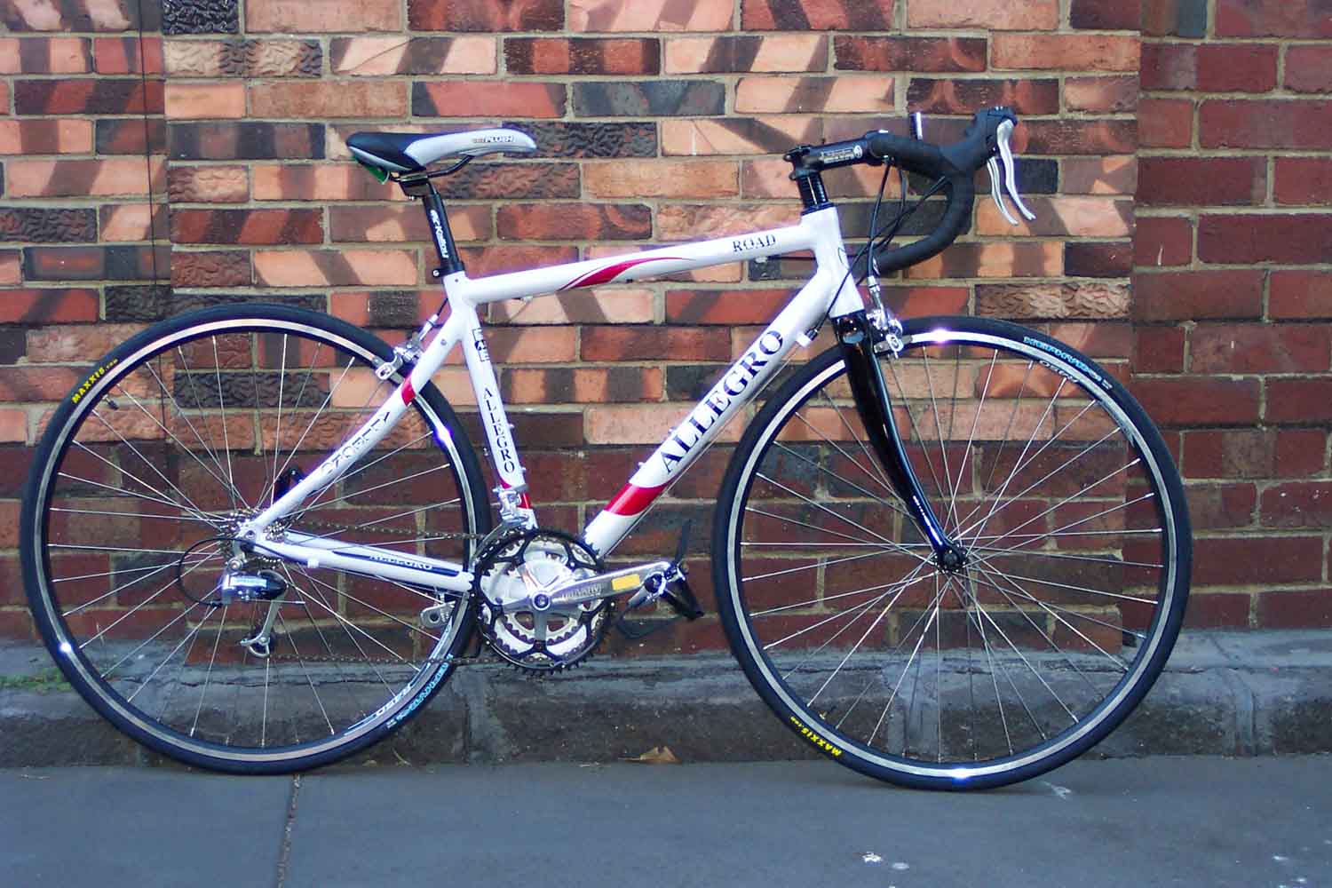 Pedal do Kusma: Allegro Bikes