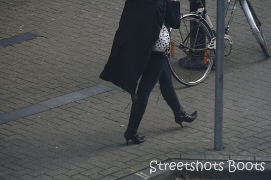 Streetshots of Boots