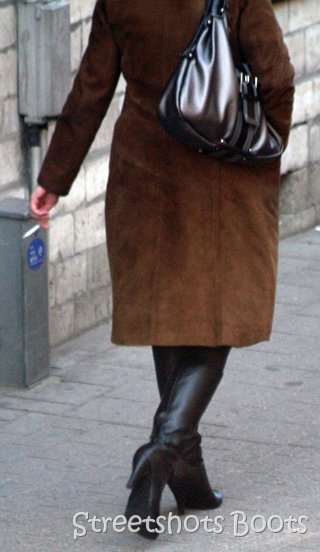 Streetshots of Boots