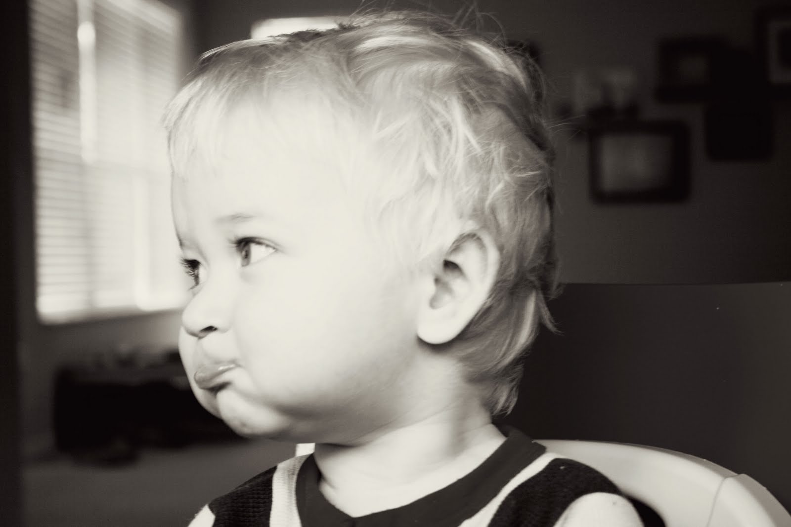 Buggie and Jellybean: He talks like a minion.