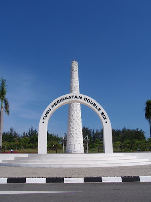 Sabah Malaysian Borneo: Double Six Monument, Grace Park (Kota kinabalu)