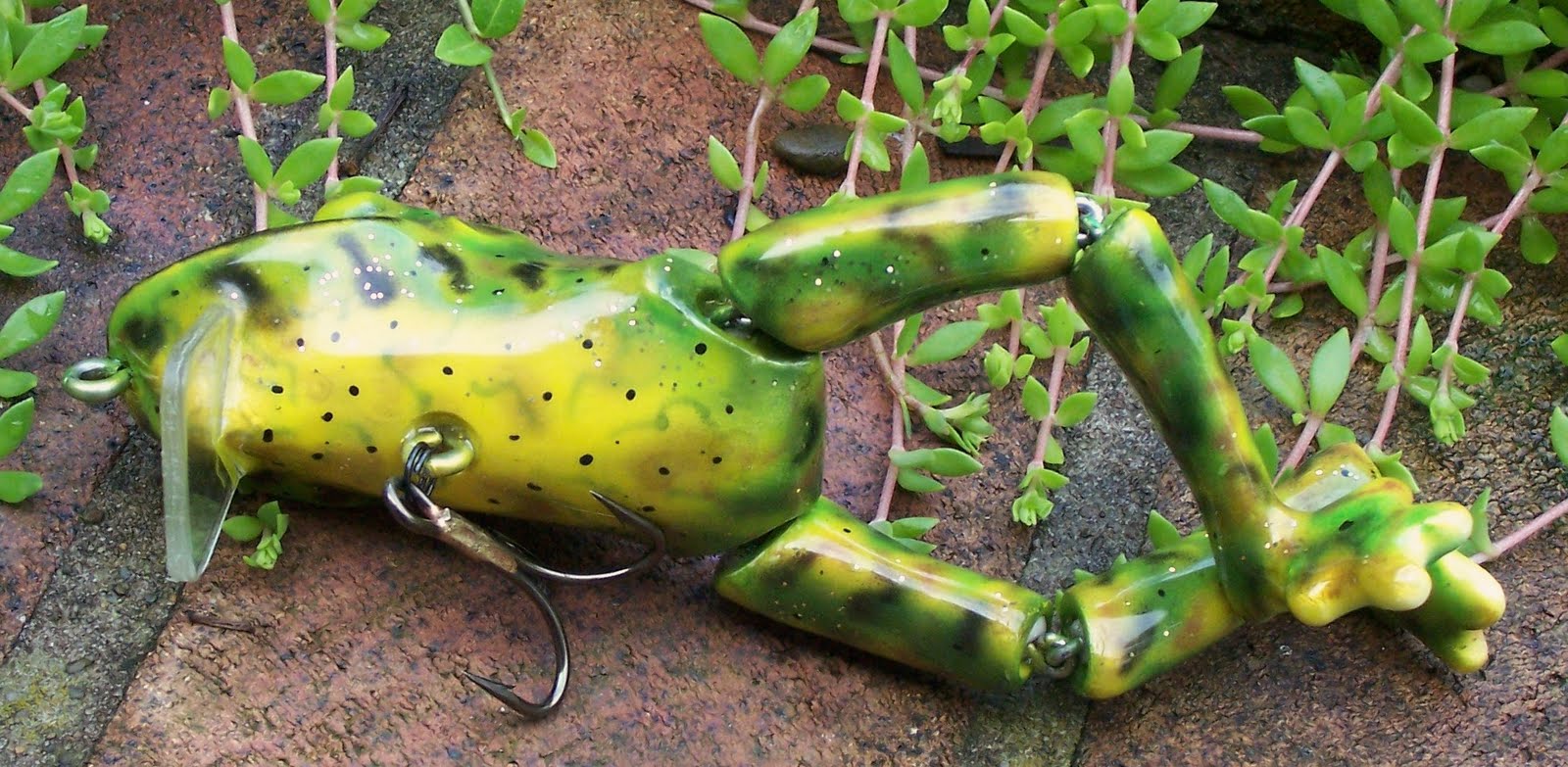JP Myers Custom Luremaking: Jointed Frog Lure for Dad