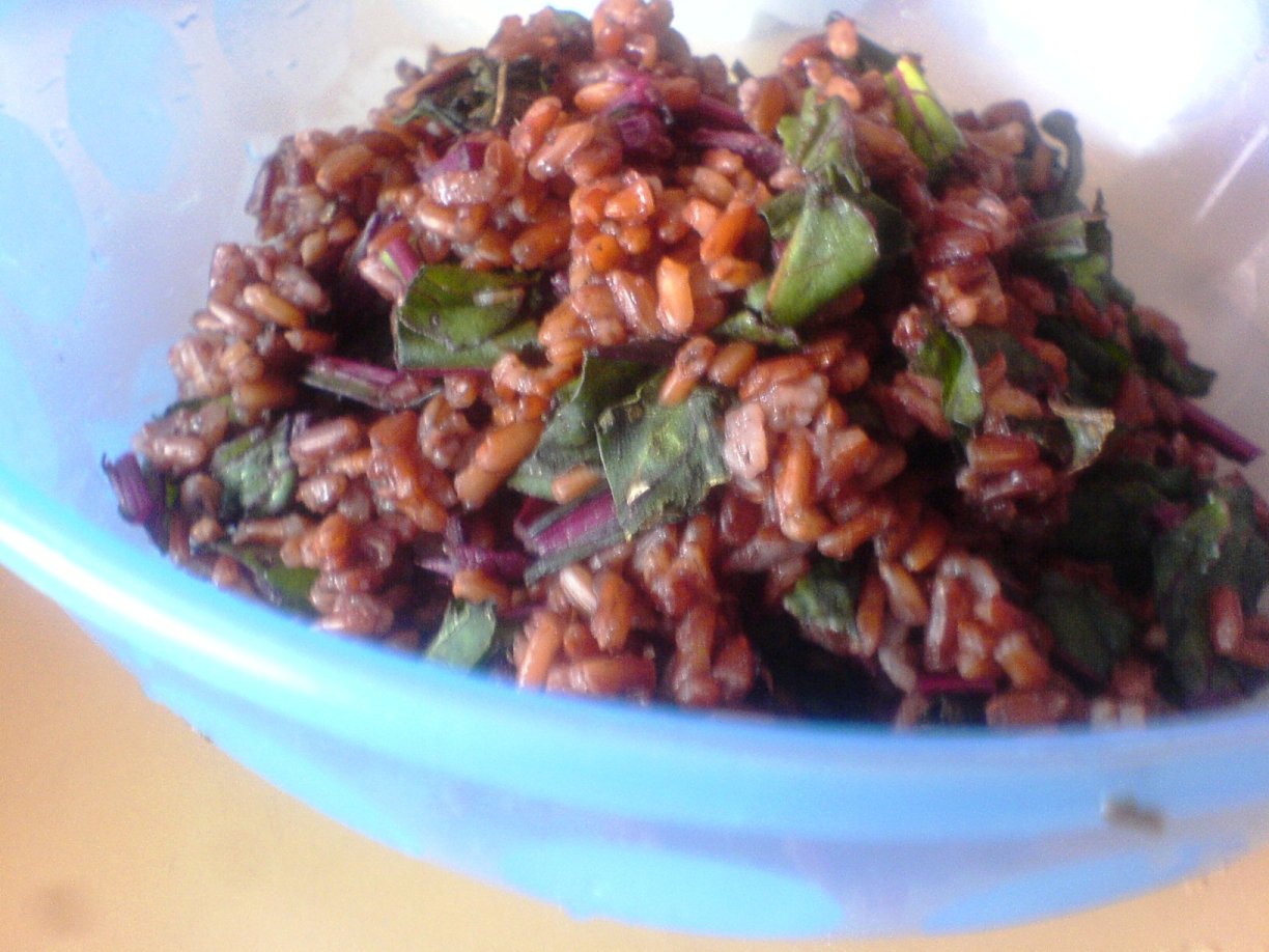 RAWk Me!: Red Rice with Beetroot Leaves