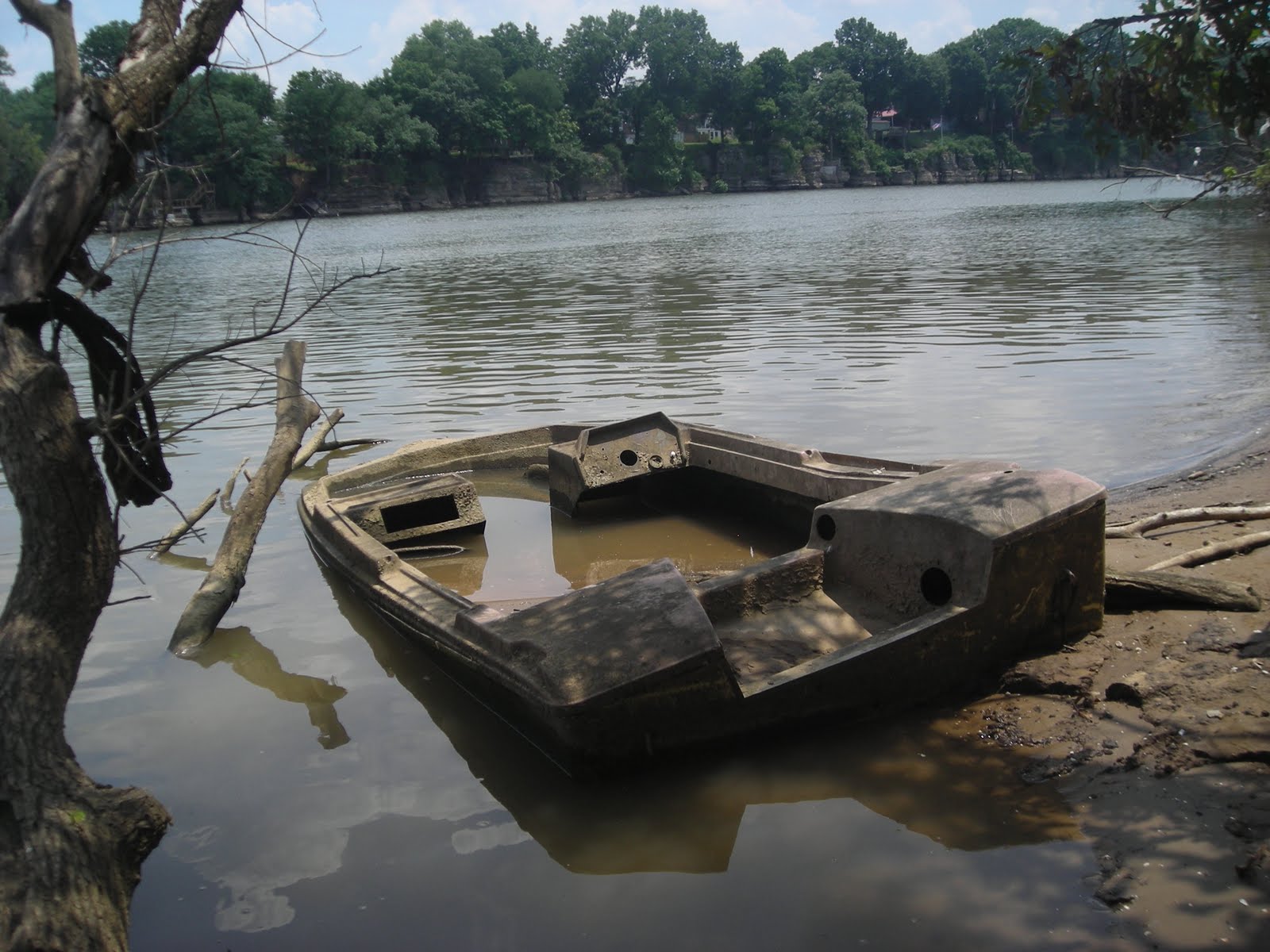 s t a n d i n g w a t e r: the Nashville Basin, Bells Bend on the ...