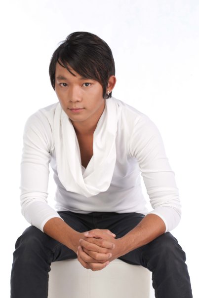 M y a n m a r H u n k s: Si Thu Aung