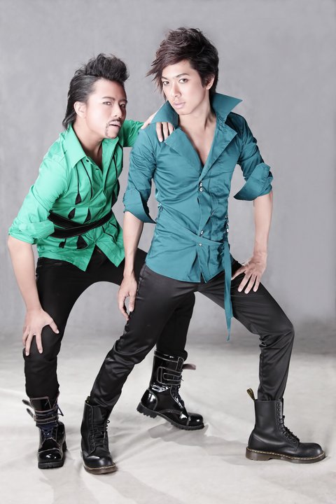 M y a n m a r H u n k s: Aung Thiha and Si Thu